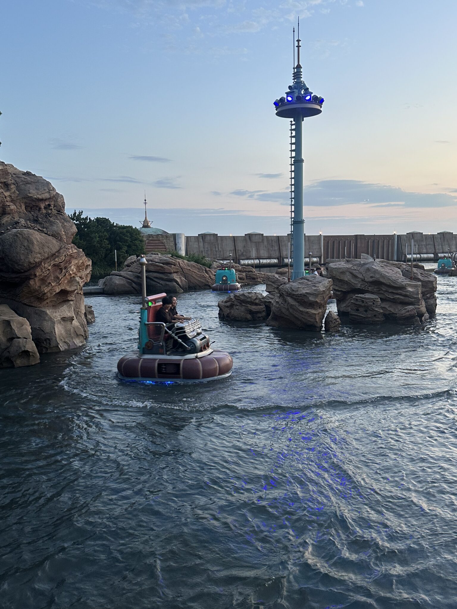 11 Best Rides At DisneySea | Magic and Coasters